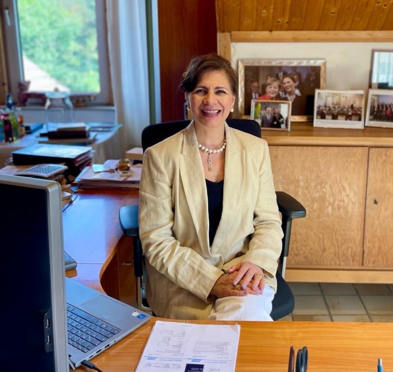 El brillante desempeño de Lizi Alexander en Alemania como ejecutiva en ...